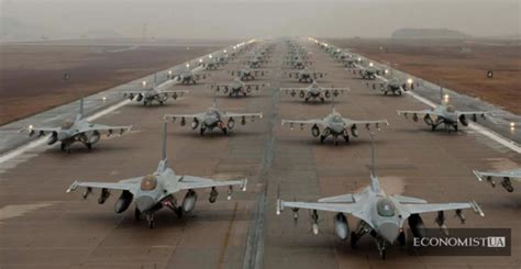 Питання далекобійної зброї та винищувачів для України ”схоже може бути вирішене” Єрмак