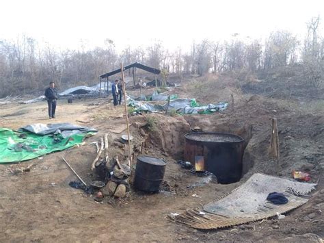 အထက်မင်းလှမြို့နယ်ရှိ တရားမဝင် ရေနံချက်ဖိုများကို ဝန်ကြီးကိုယ်တိုင်သွားရောက်ဖမ်းဆီး