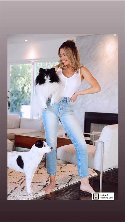Katrina Bowden Rcelebbarefoot
