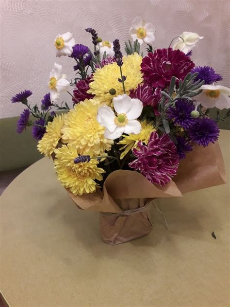 Цветочная композиция из садовых цветов