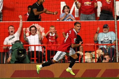 Antony Scores On Debut As Man Utd End Arsenals Perfect Start Ibtimes