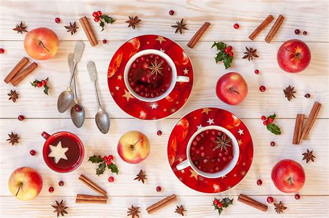 딸기 사과 크리스마스 과일 계피 겨울 컵 차 장식 차 한잔 뜨거운 음료 Hd 배경 화면 Wallpaperbetter