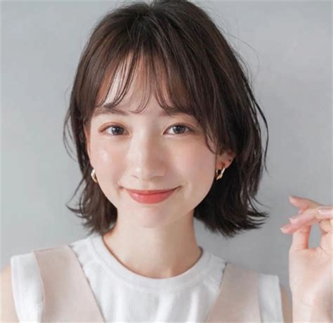 简单文艺短发造型 细软发质也能驾驭 女生短发 美发站
