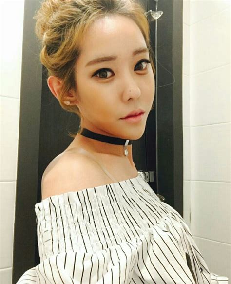 Korean Transgender Livestreamer Reveals The Truth Behind Sex Change Surgery