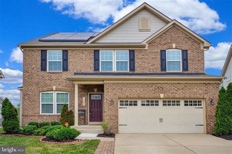 Errin Smith Remax Realty Group 100