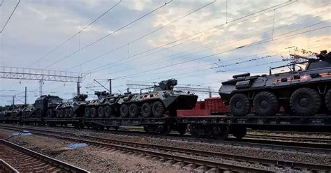 Окупантам заборонили розвантажувати ешелони з технікою — що їх налякало Новости Section Ukr Net