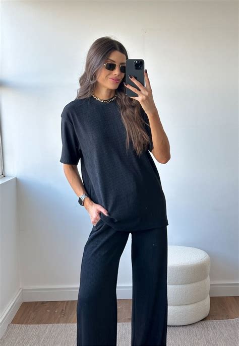Conjunto Anarruga Comfy Chic Preto Aive Store