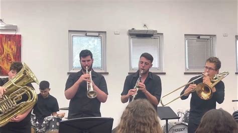 הרכב הדיקסילנד בהנחייתו של יונתן רובין מנגנים Battle Hymn Of The Republic Arr By Paul Severson