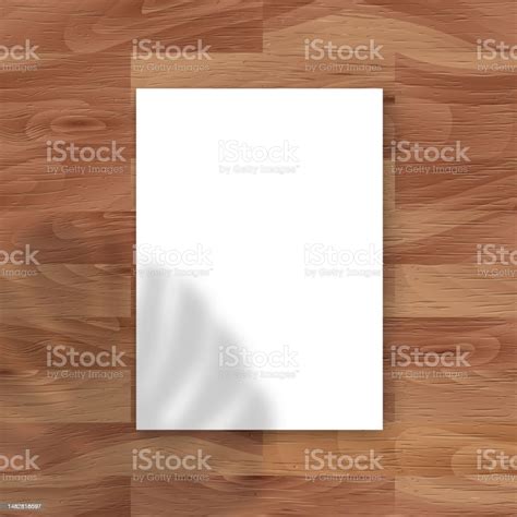 나무 배경에 빈 흰색 A4 종이 시트와 몬스테라 잎 그림자 오버레이 효과가 있는 벡터 모형 웹 포트폴리오를 위한 미니멀리스트 포트폴리오 빈 공간 배경 포스터 모형