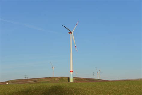 무료 이미지 경치 하늘 들 목초지 대초원 풍차 비슷한 것 기계 푸른 풍력 터빈 평원 풍력 에너지 에코
