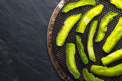 밝은 녹색 포 멜로 복사 공간에서 설탕에 절인된 과일의 준비 0명에 대한 스톡 사진 및 기타 이미지 0명 감귤류 과일 개체 그룹 Istock