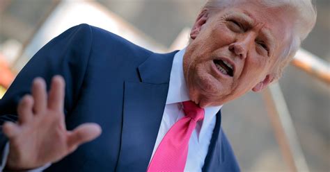 Trump Doesnt Rule Out Pardoning Ghislaine Maxwell Huffpost Uk Politics