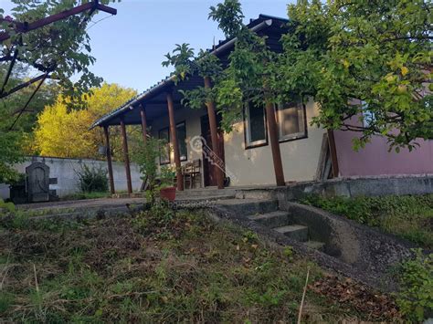 Едноетажна къща село Балван Едноетажна къща 50 кв м РЗП 790 кв м двор Къщи Вили Балва