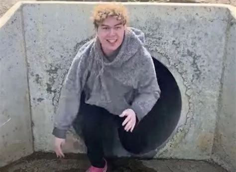 Bloke Goes In Solitary Confinement For A Month As Fans Beg Stop Torturing Yourself Daily Star