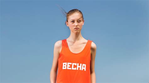 Cyrillic Logomania Vogue