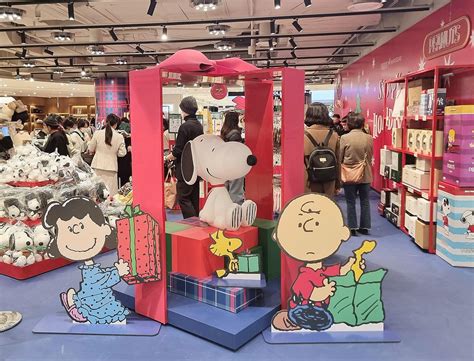 스누피 홀리데이 팝업 연합뉴스