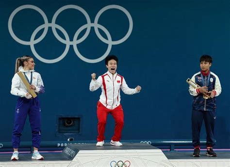 梦剧场第25金！举重女子49公斤级，侯志慧卫冕成功比赛巴黎奥运会金牌