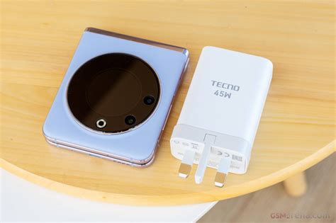 Tecno Phantom V Flip Pictures Official Photos