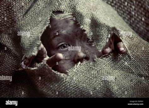 Schmutziger Junge Stockfotos Und Bilder Kaufen Alamy