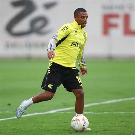 De La Cruz Volta Aos Treinos No Flamengo E Vira Opção Para Jogo Contra