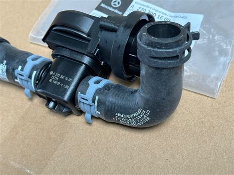 Mercedes Benz Cla250 Gla250 Genuine Coolant Shut Off Valve A2702001600 Oe