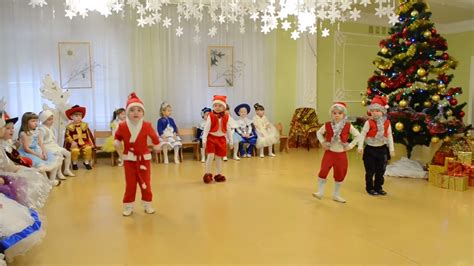 Весел танц За днес весел танц с малки коледни джуджета Забавен вторник By Edc Bulgaria