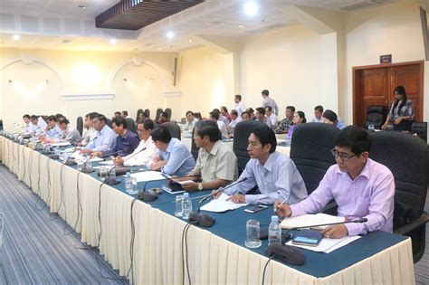 កិច្ចប្រជុំមួយ ដើម្បីពិនិត្យនិងពិភាក្សាលើសេចក្តីព្រាងច្បាប់ស្តីពីការគ្រប់គ្រង ការប្រើប្រាស់