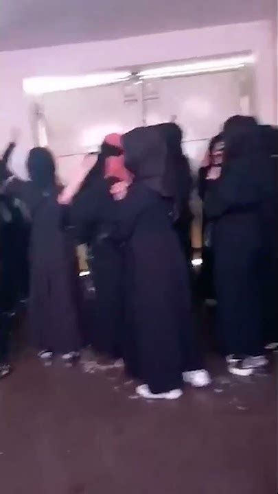 طالبان با بستن درب خوابگاه دختران دربلخ ، نتوانستند مانع اعتراضات آنها