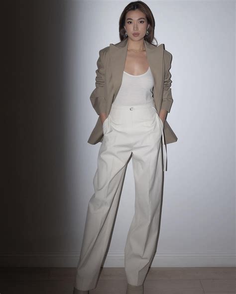 H Hen Ni Ho N Th N Athena N Ng B Ng H U M T M C Ph Ng Nhi Khoe Eo Thon Sexy