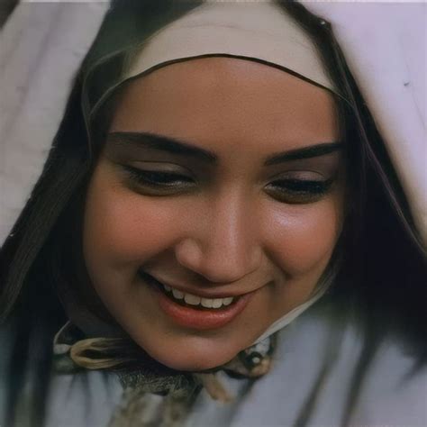 مريم العذراء Nel 2025