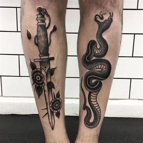 Tatuagem Cobra Old School Perna Punhal Por Parliament Tattoo