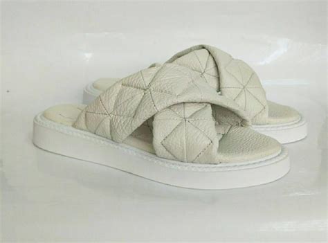 Модные шлепанцы натуральная кожа — цена 799 грн в каталоге Шлепанцы Купить женские вещи по