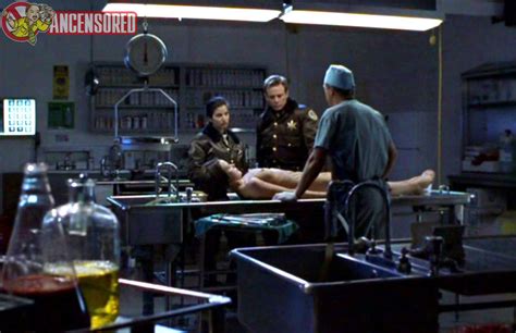 Голая Клементина Форд в Cherry Falls