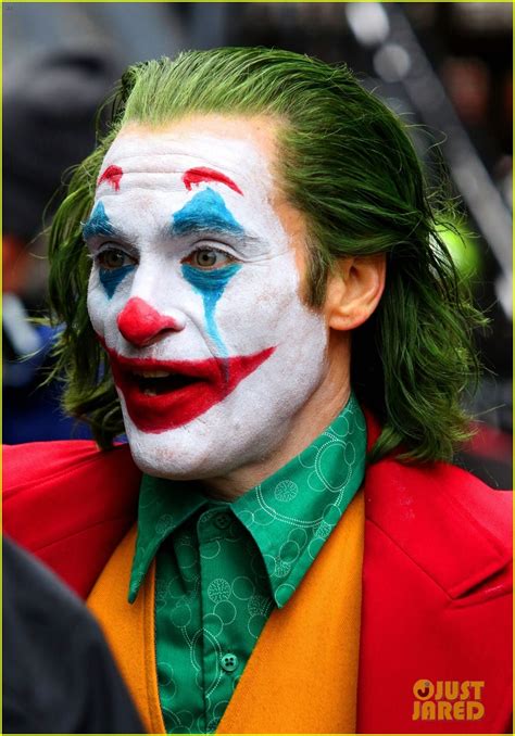 Joaquin Phoenix Films A Dangerous Stunt As The Joker In Nyc Photo 4184794 Bill Camp Joaquin