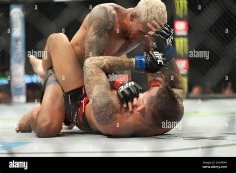 Las Vegas Nv December 11 Charles Oliveira Top Controls The Body