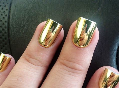 Gorgeous Looking Mirror Nails For Dashing Divas
