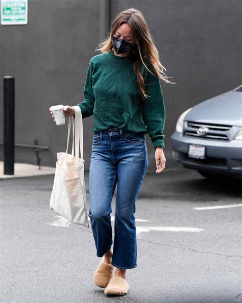 Olivia Wilde Street Style