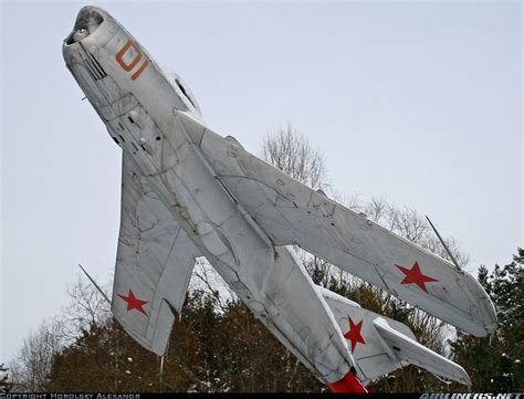 Mikoyan Gurevich Mig 17pf Russia Air Force Aviation Photo