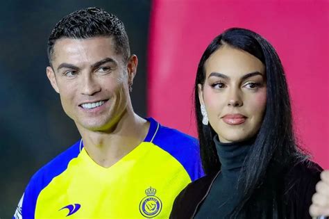 جورجينا تصعق رونالدو بمفاجأة صادمة صوت عمان الإخباري