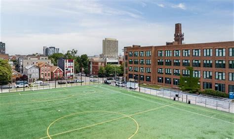 Discover Wells High School Chicago A Gem In Old Town