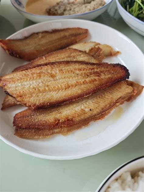 【香煎（龙利鱼）舌鳎鱼的做法步骤图】飞呀呀呀下厨房