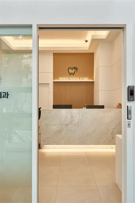 화이트and우드톤 모던한 20평 치과인테리어 인천 연수구 송도