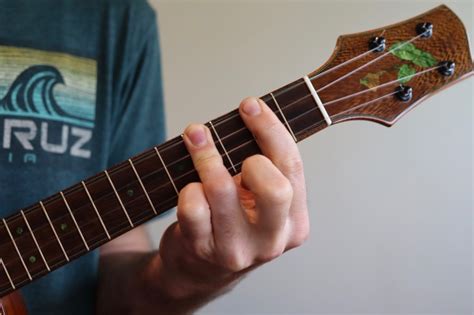E Chord Guide Alternative Ways To Play It On Ukulele