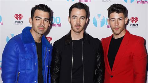 Jonas Brothers Settle 150000 Legal Battle Over Instagram Post