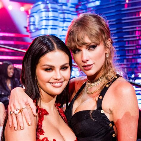 Is Sofia Vergara Having A Summer Romance With Tom Brady Here S What We Know