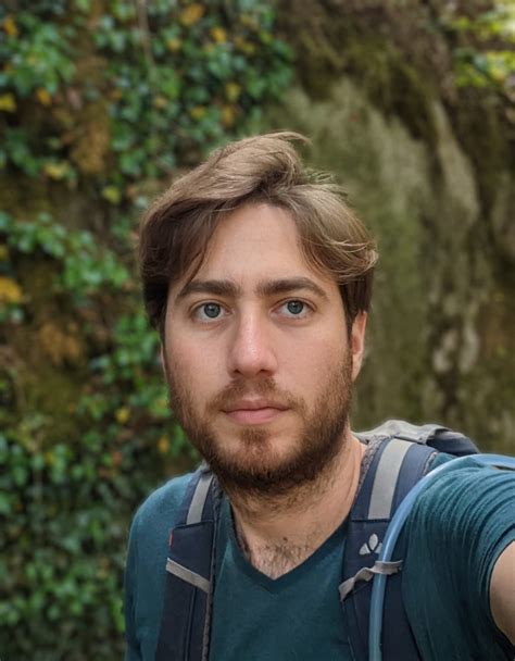 Oren Yonathan Medium