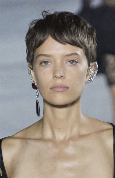 Textured Lob Haircuts For A Stylish Shoulder Length Look Artofit