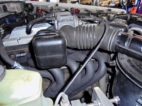 エキゾーストマニホールドを交換して、インテークマニホールドはきれいに洗浄。入口も出口もすっきりして、さらに気持ちよく走れるレスポンスを手に入れ