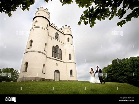 Picture By Mark Passmore 02062007 A Happy Couple Take A Walk Past