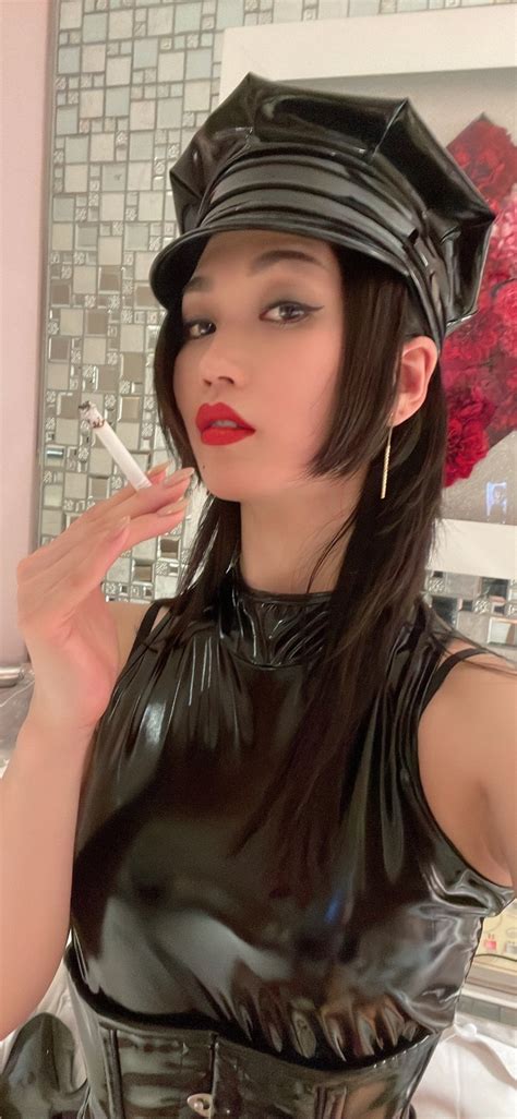 Asian Women Smoking Asian Women Smoking Tumblr Blog Tumlook